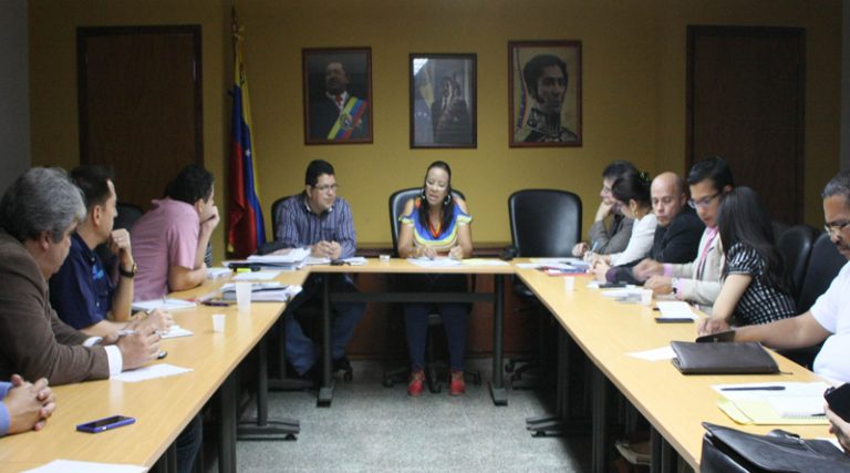 MPPPST continúa analizando situaciones críticas con los empresarios ...